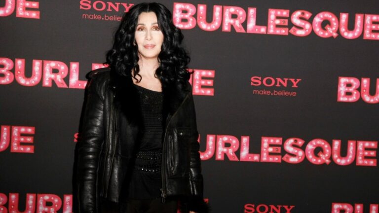 Cher Reveals Burlesque's On-Set Drama Impacted Film Success - 0563NEWS